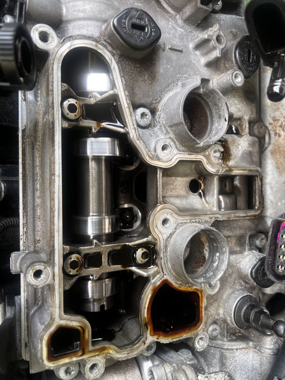 Замена маслоотделителя и клапана n249 — Audi Q3 (1G), 2 л, 2011 года ...