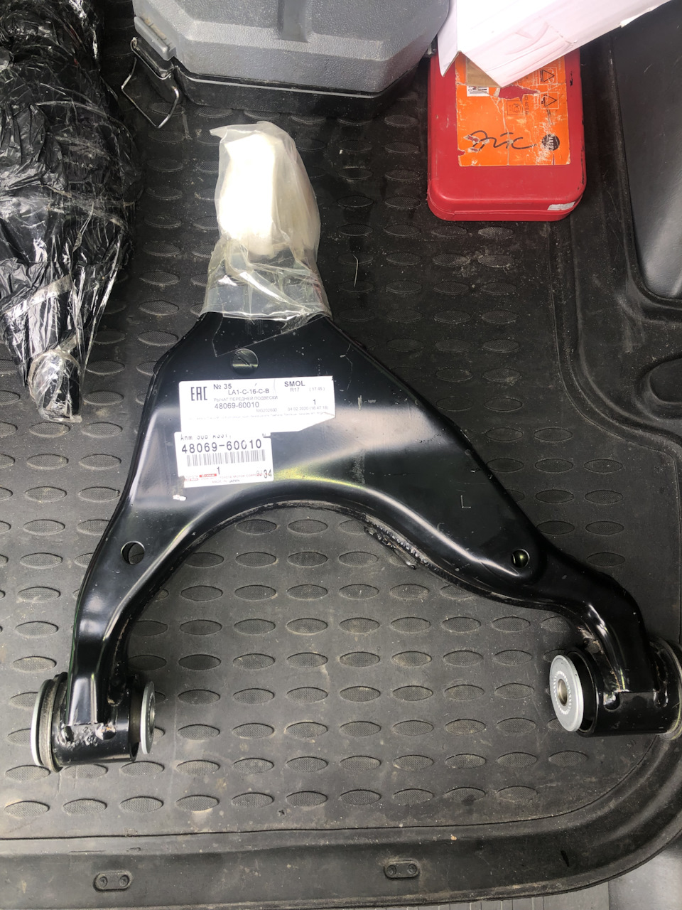 4806960010 Рычаг подвески TOYOTA LEXUS | Запчасти на DRIVE2