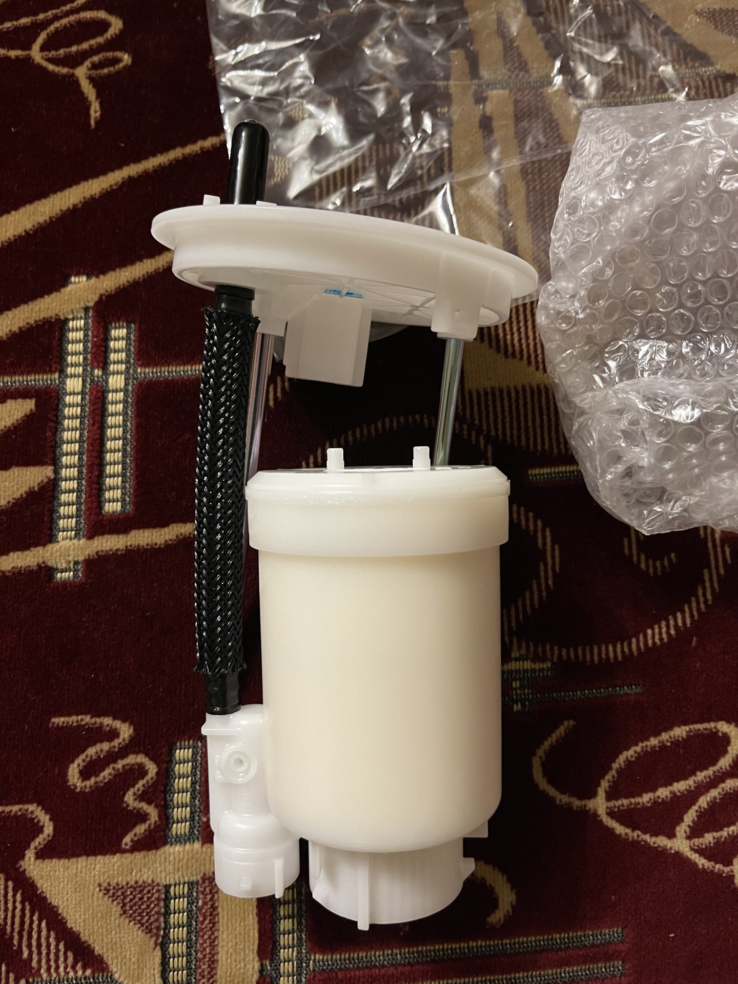 Замена топливного фильтра — Toyota Camry (XV50), 3,5 л, 2016 года ...