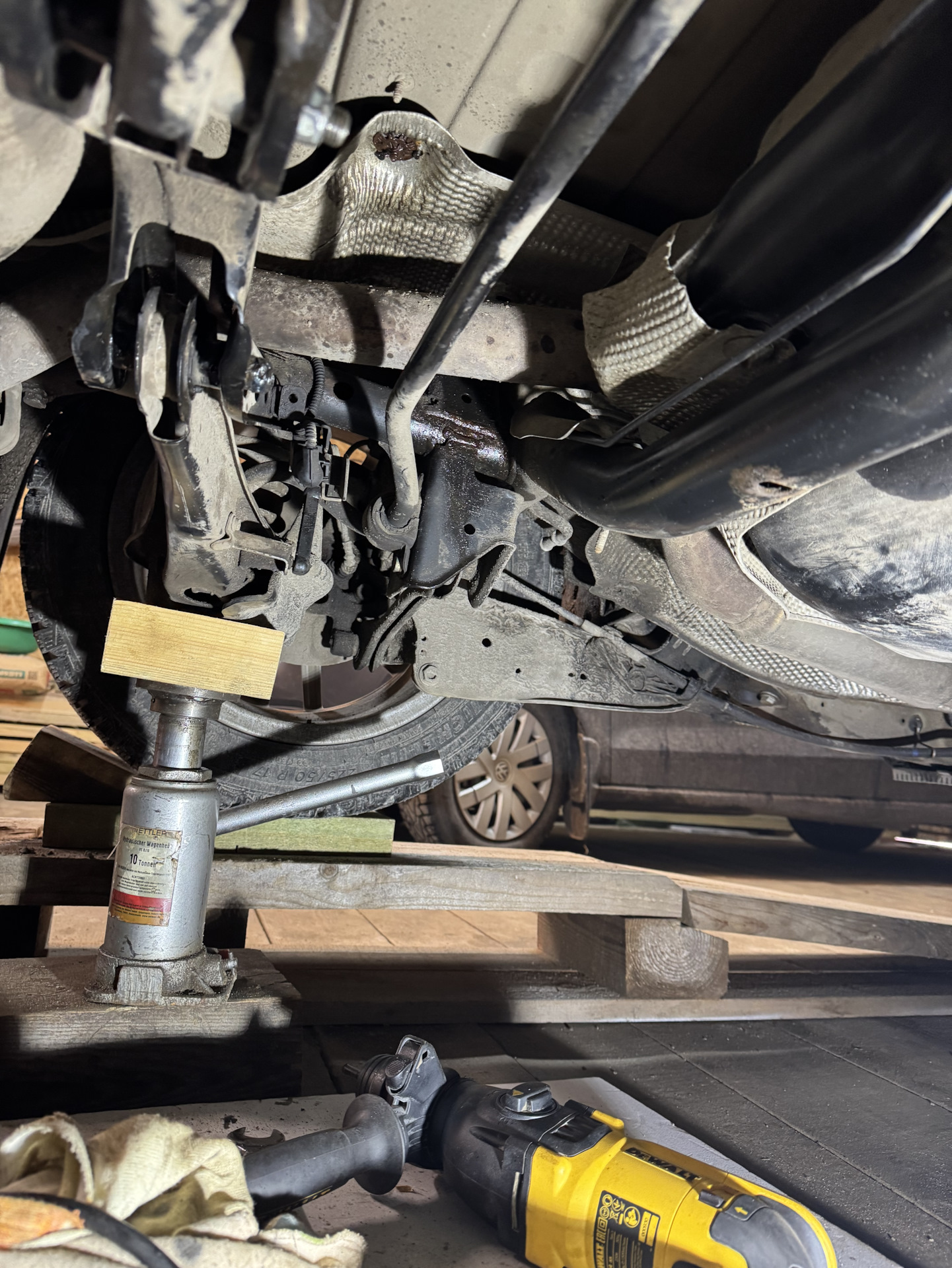 Закисшие болты сход развала, или борьба за родные салентблоки. — Skoda ...