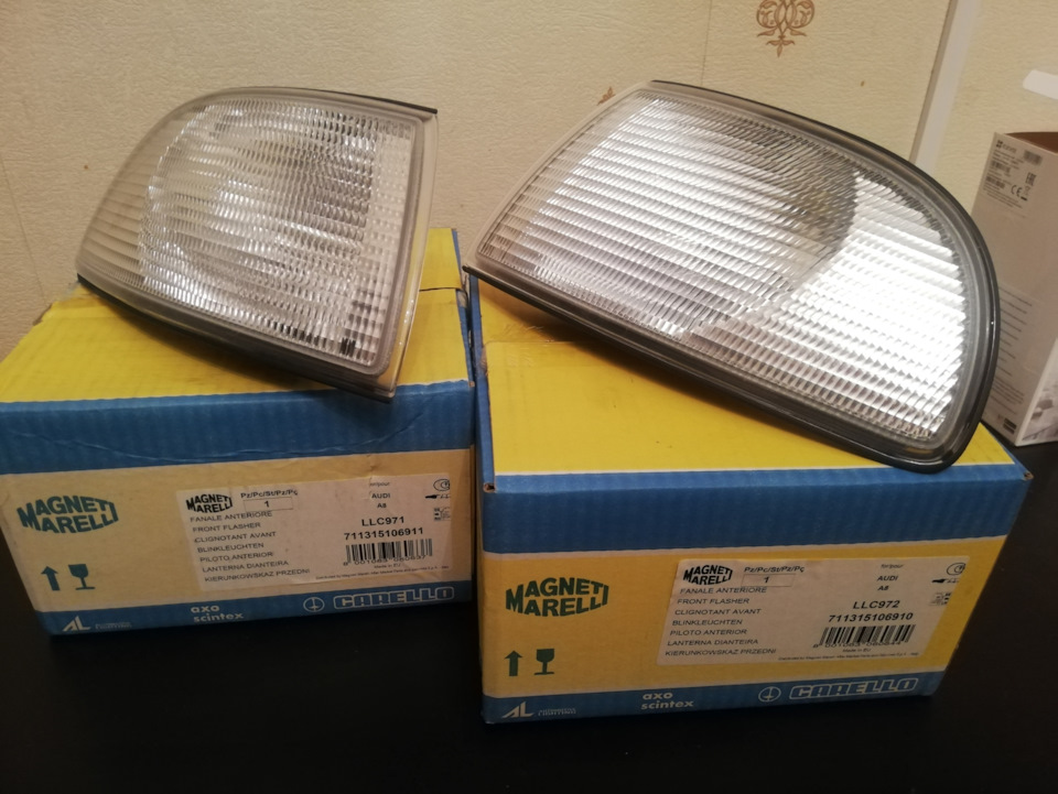 711315106910 Фонарь указателя поворота MAGNETI MARELLI | Запчасти на DRIVE2