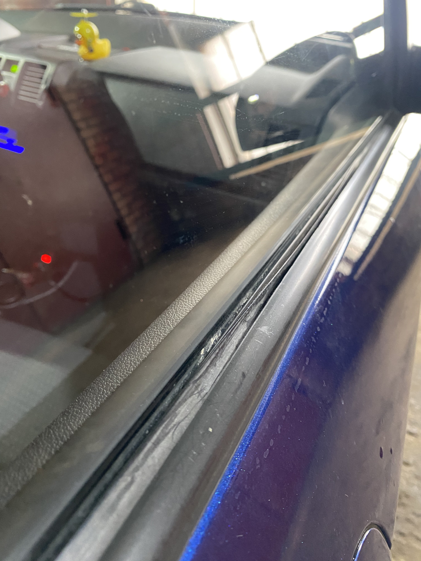 Замена внешних молдингов — Hyundai Getz, 1,4 л, 2007 года | своими ...