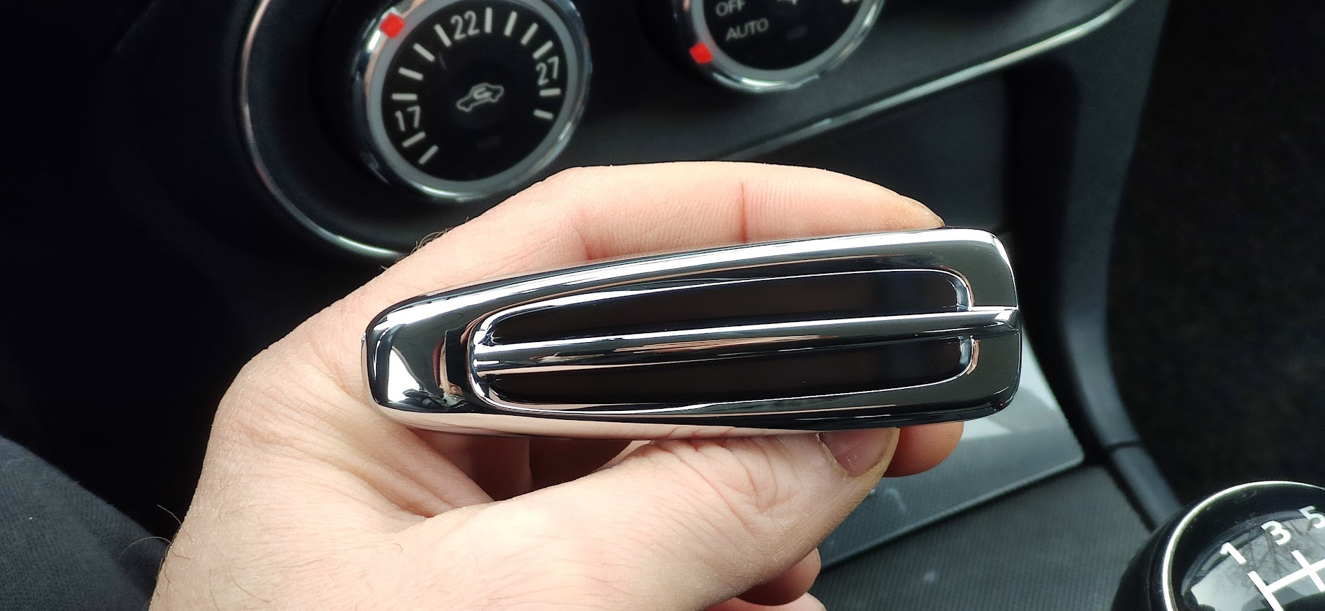 #39 Хром заглушки боковых повторителей поворотов крыла 7405A646 ...