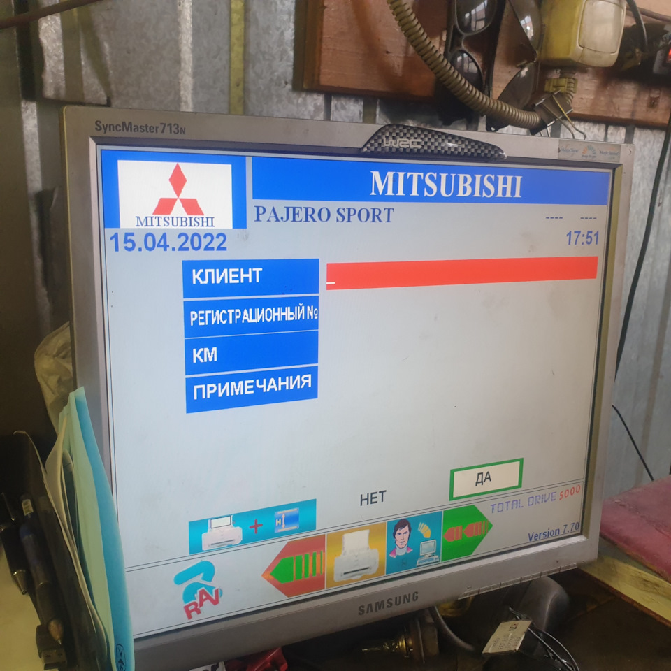 Замена нижних сайлентблоков передних рычагов, рулевых наконечников и Р ...