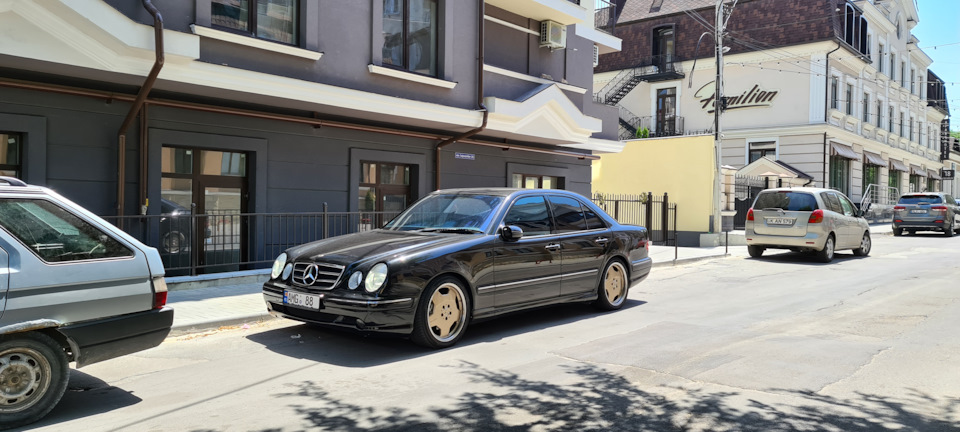 Невинный белый фитинг печки… — Chevrolet Suburban (10G), 5,3 л, 2005 ...