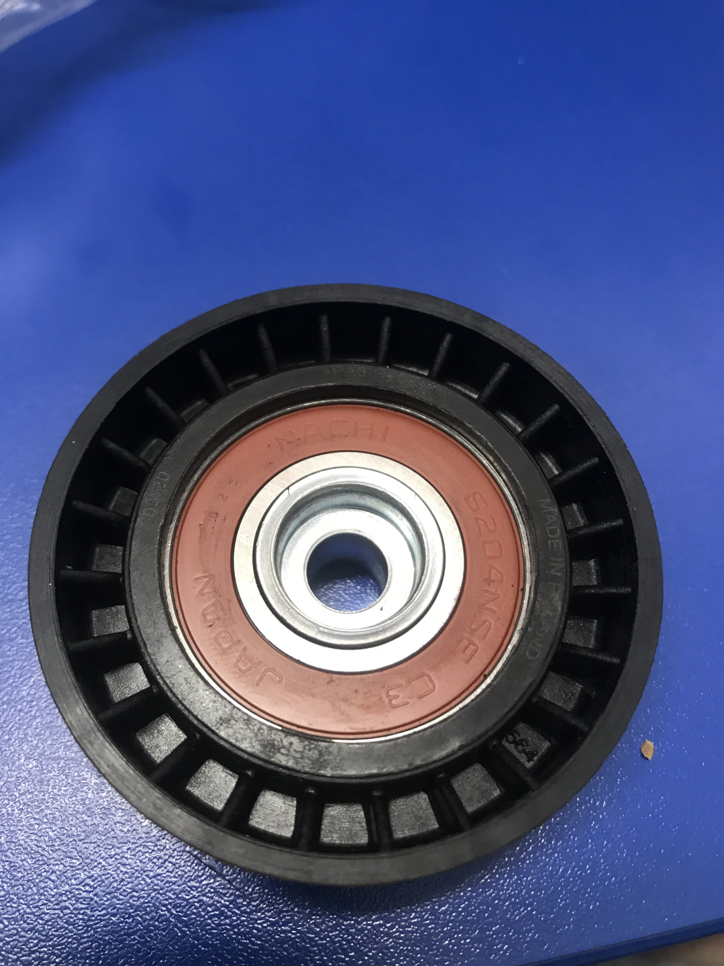 Замена роликов натяжителей M52 — BMW 5 series (E39), 2 л, 1998 года ...