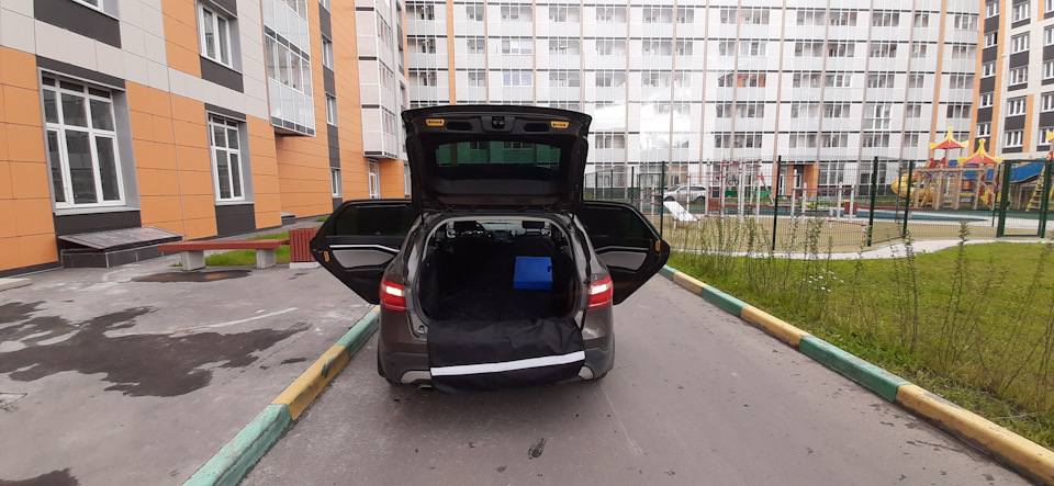 Накидка в багажник — Lada Vesta SW Cross, 1,8 л, 2018 года | аксессуары ...