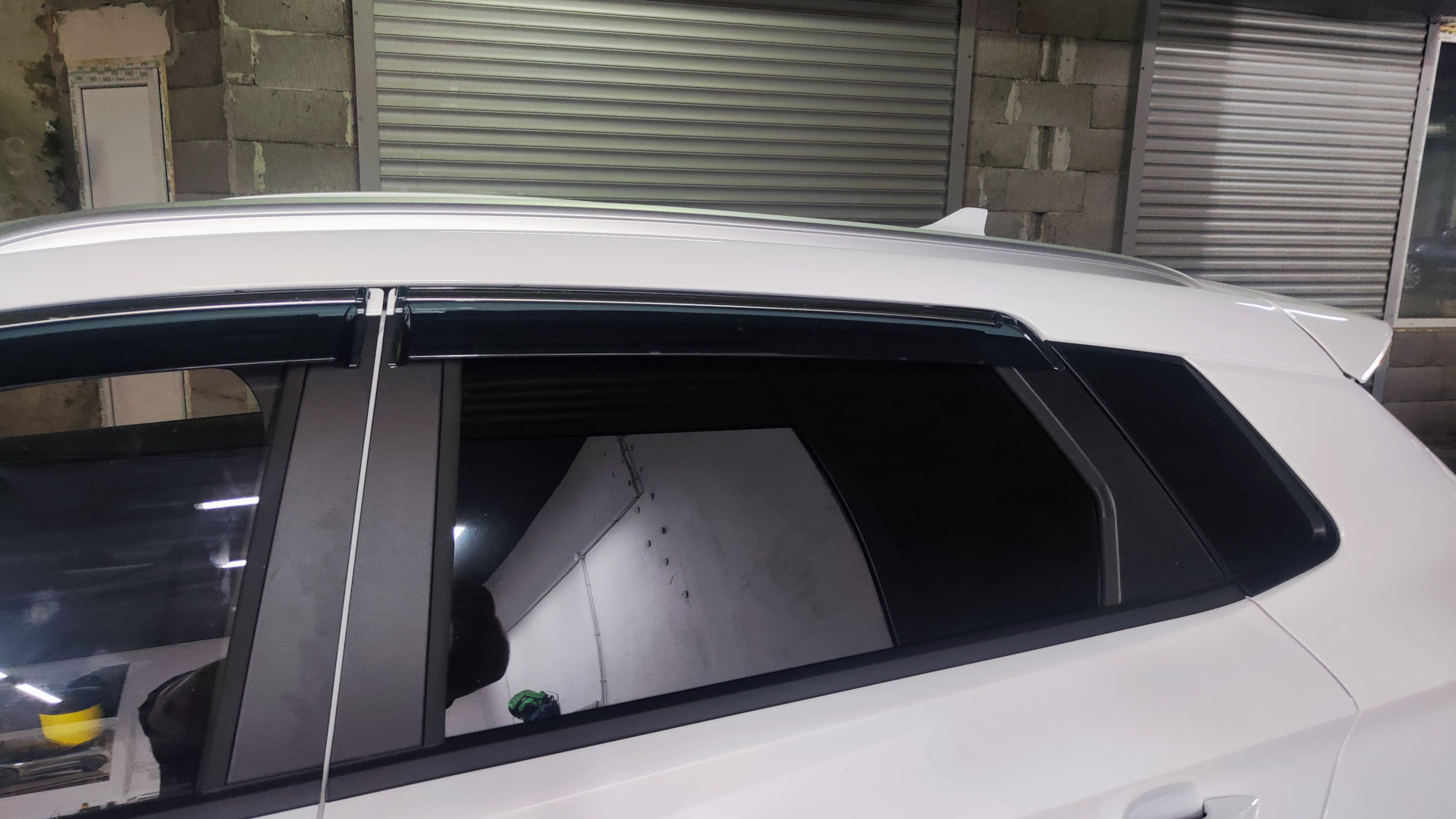 Ветровики BYD E2 — BYD e2, 2024 года | стайлинг | DRIVE2