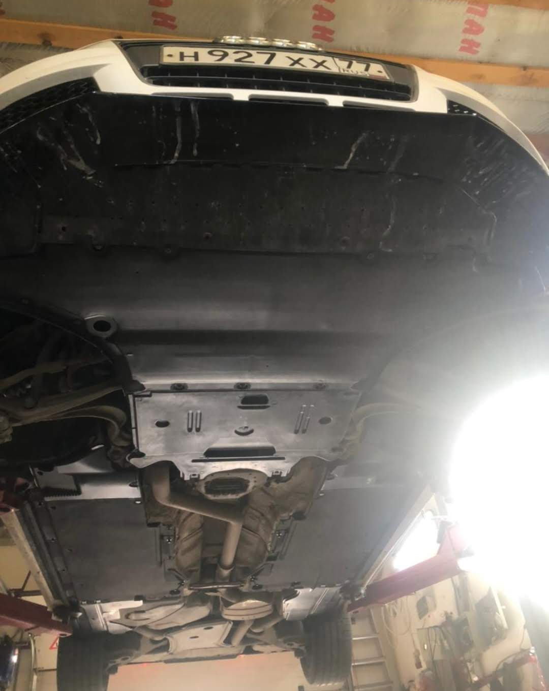 Комплексно перетряхнул защиту днища — Audi A4 Avant (B8), 1,8 л, 2011 ...