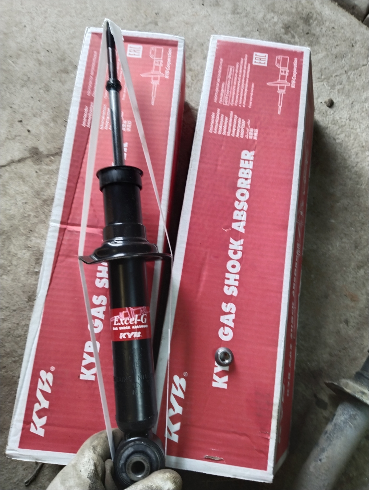 На лето слишком высоко, поставил стойки родные, взял KYB — Nissan Sunny (B15), 1,5 л, 2003 года ...