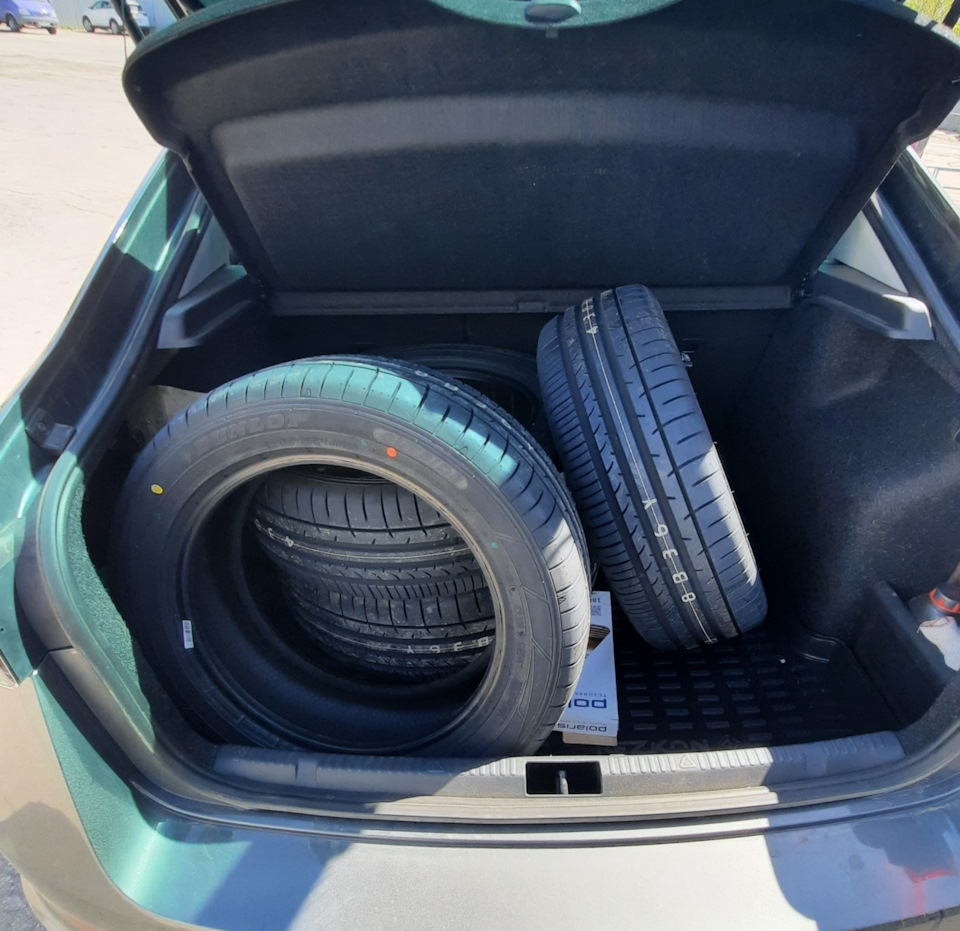 Dunlop SP SPORT MAXX 050+ 205/55/R16 с дисками BBS на Skoda Rapid ...