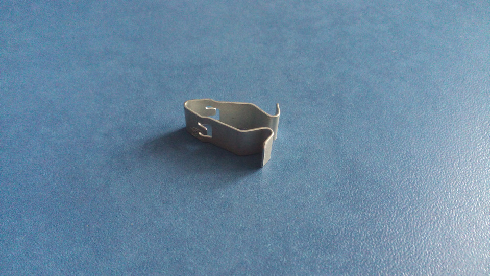 8Z0867276 Клипса/klammer 8z0867276 VAG | Запчасти на DRIVE2