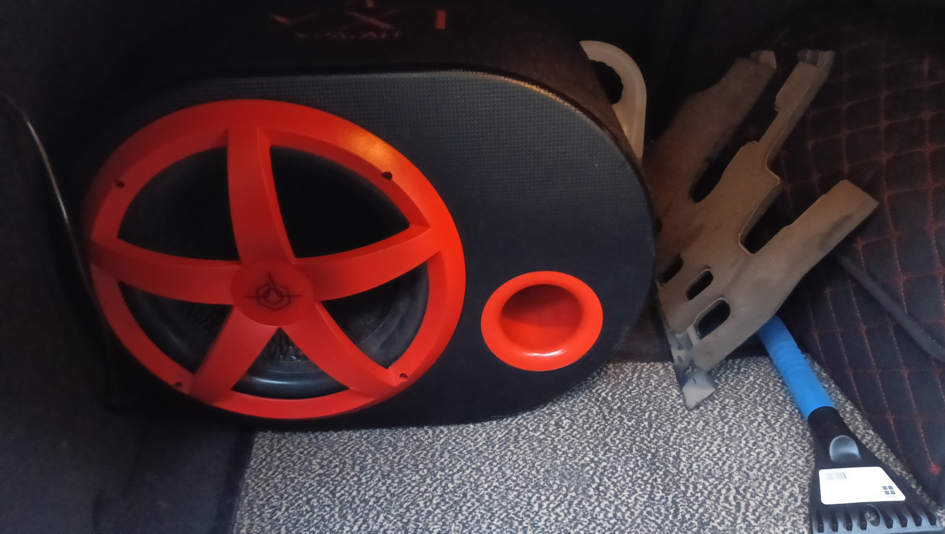 Установка саба, планшета, линейного преобразователя — Opel Astra H, 1,6 л, 2007 года | автозвук ...