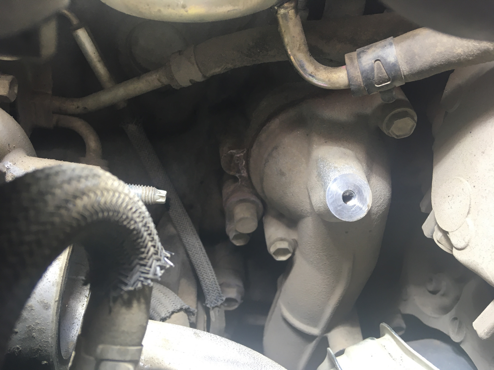 Устранение течи ОЖ из-под корпуса термостата. — Toyota Land Cruiser ...