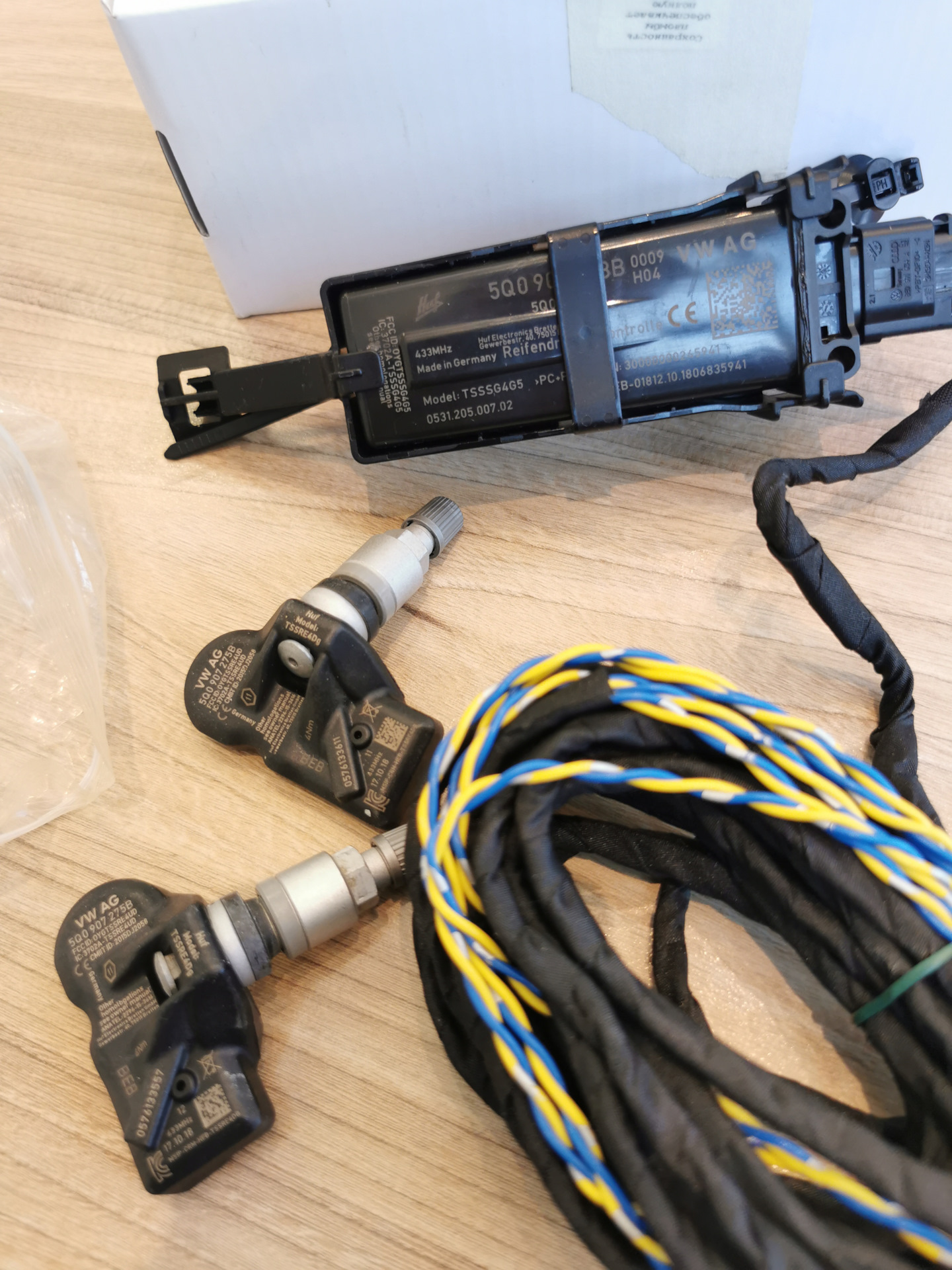 R19 Cursa + датчики давления + секретные болты + колпачки — Skoda ...