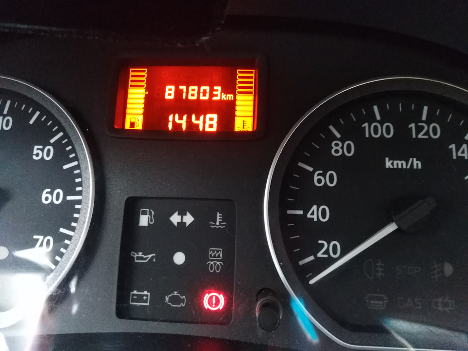 Замена термостата. — Renault Sandero 1G, 1,4 л, 2011 года | своими ...