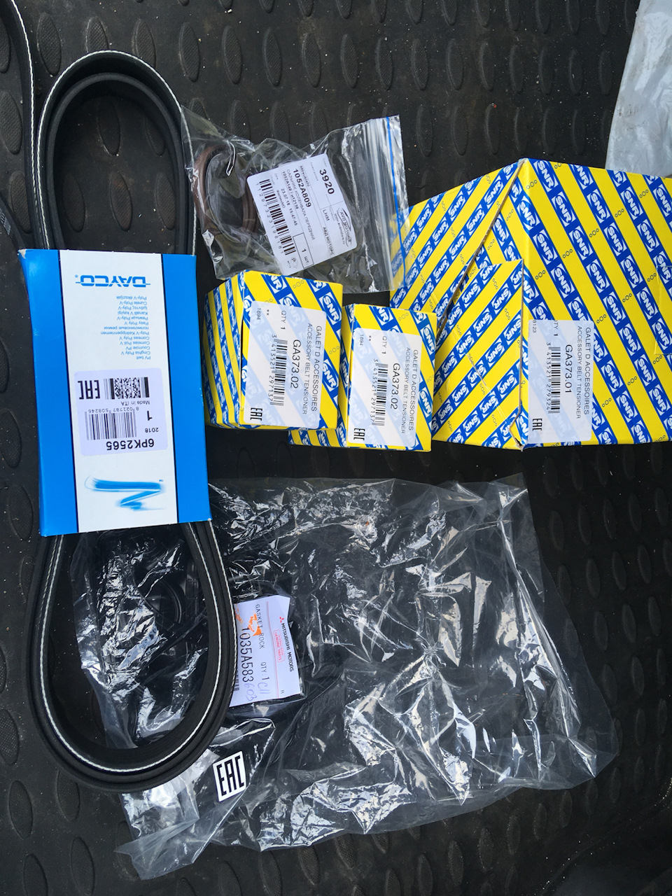 Замена роликов, приводного ремня, мелочь — Mitsubishi Lancer X, 2 л ...