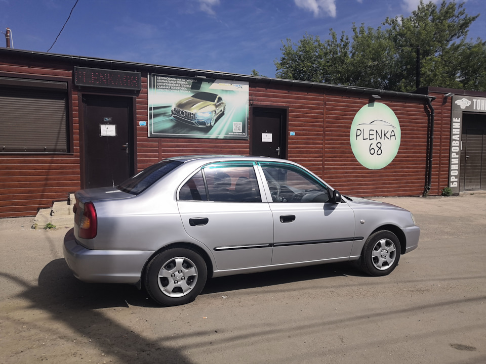 Тонировка — Hyundai Accent (2G), 1,5 л, 2004 года | стайлинг | DRIVE2