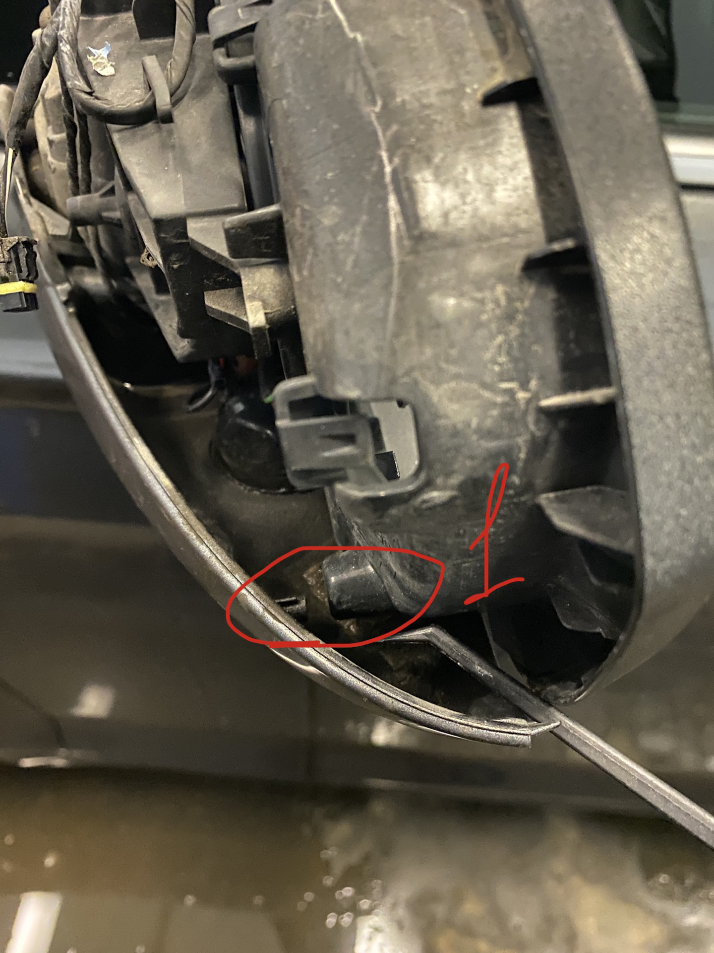Повторители поворота. Замена. — Ford Mondeo V, 2,5 л, 2015 года ...