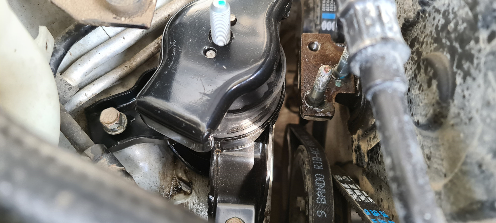 Подушки ДВС… — Hyundai Getz, 1,4 л, 2010 года | своими руками | DRIVE2