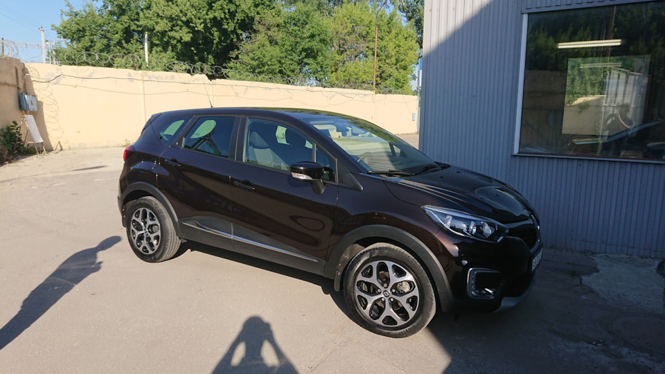 Renault Kaptur (2016) 2.0 бензиновый 2017 | Каштан на DRIVE2