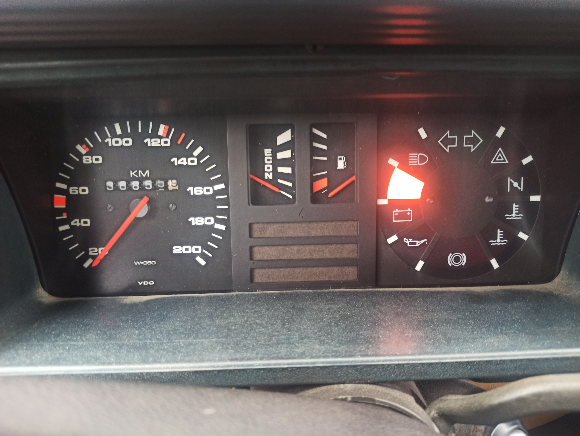 «Такая есть только у меня и Майкла Джексона!» — Audi 80 (B2), 1,6 л ...