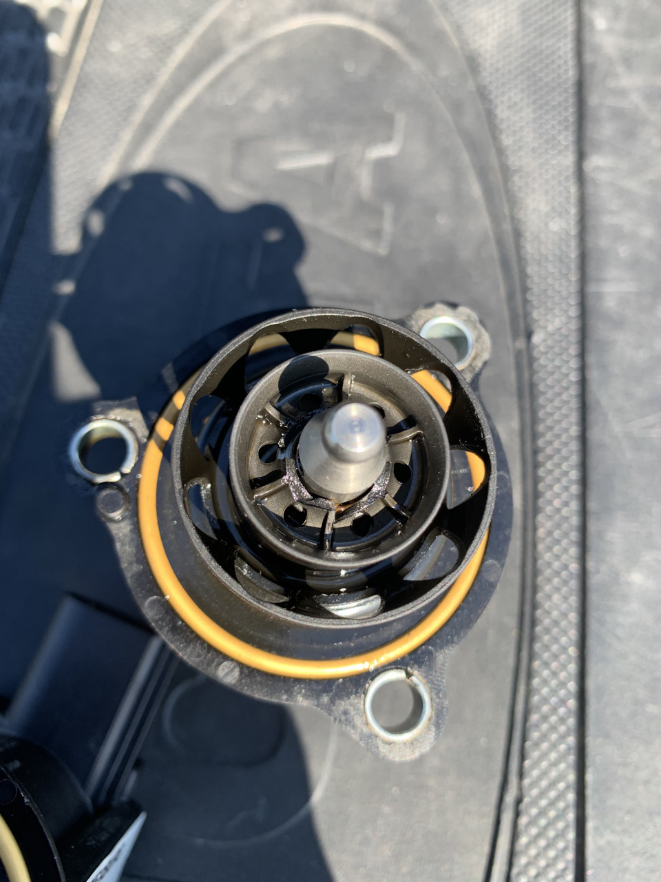 Клапан турбины N249 — Audi Q5 (1G), 2 л, 2009 года | поломка | DRIVE2