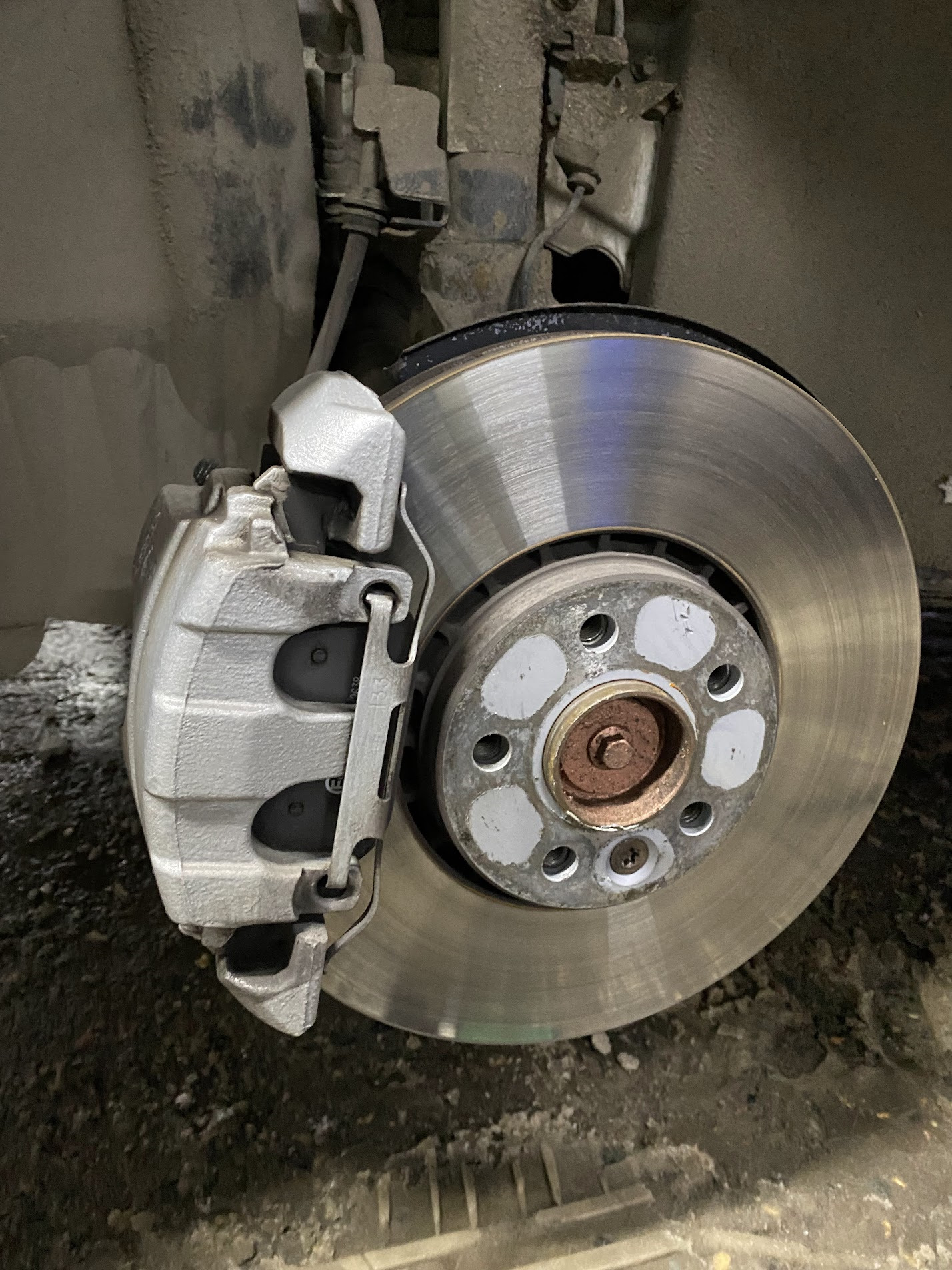 Покраска суппортов своими руками и замена тормозных дисков с колодками ...