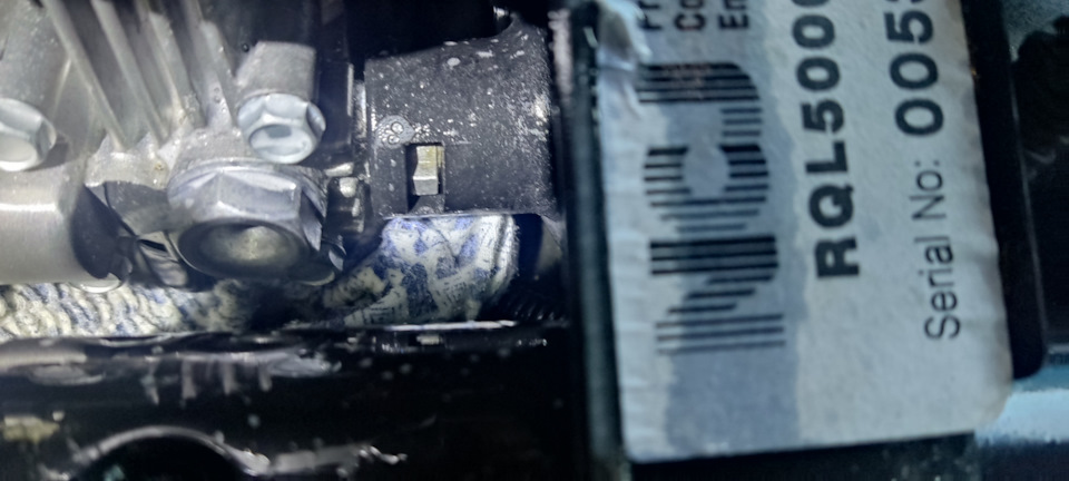 Победил утечку воздуха — Land Rover Range Rover (3G), 4,4 л, 2008 года ...