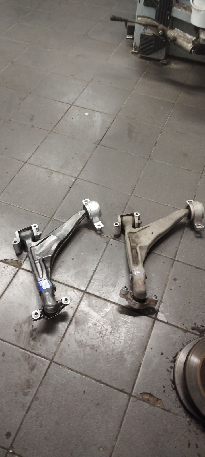 Предновогодний ремонт — Volvo XC90 (2G), 2 л, 2015 года | визит на ...