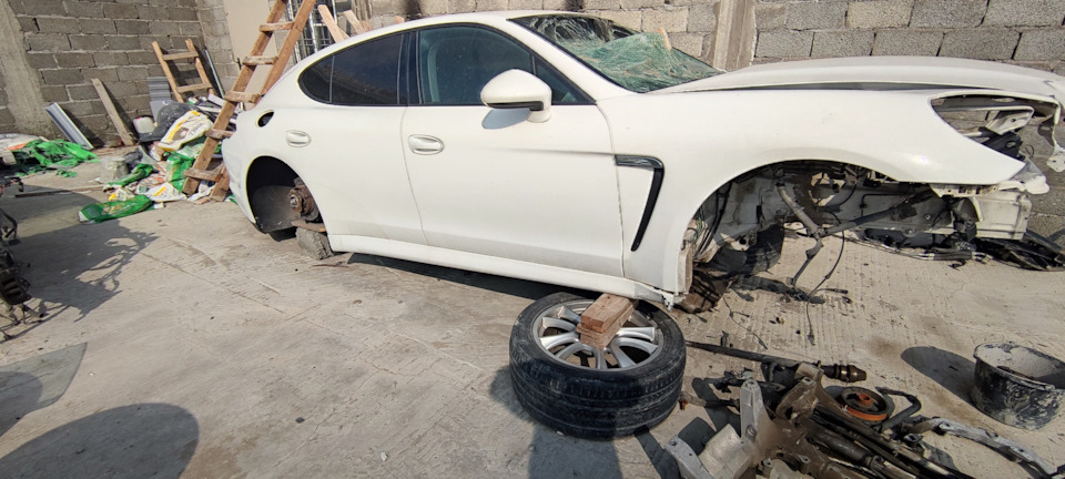 #porsche_696_: отзывы, цены, фото