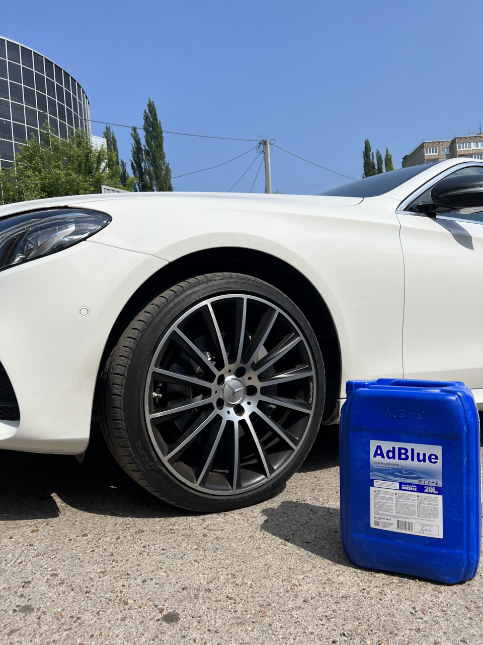 Adblue 20 л тяжелый на заливку одному — Mercedes-Benz E-Class (W213), 2 ...