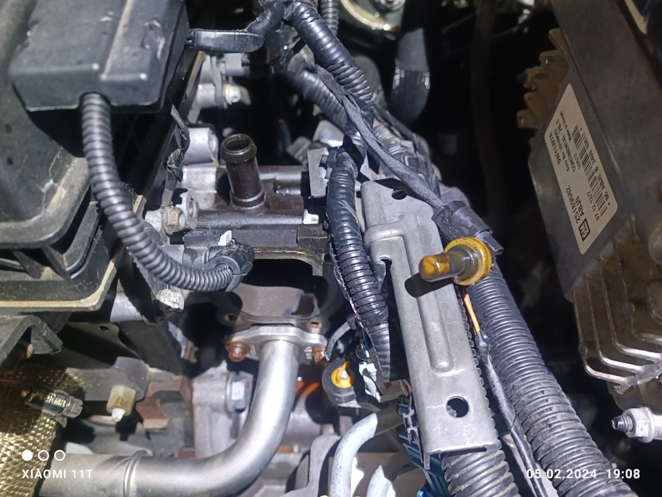 Замена корпуса термостата — Chevrolet Cruze (1G), 1,8 л, 2013 года ...