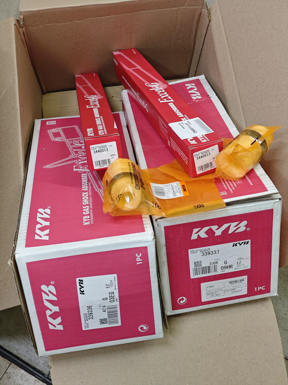 Замена амортизаторов. Часть 1 — Mazda CX-5 (1G), 2 л, 2016 года ...