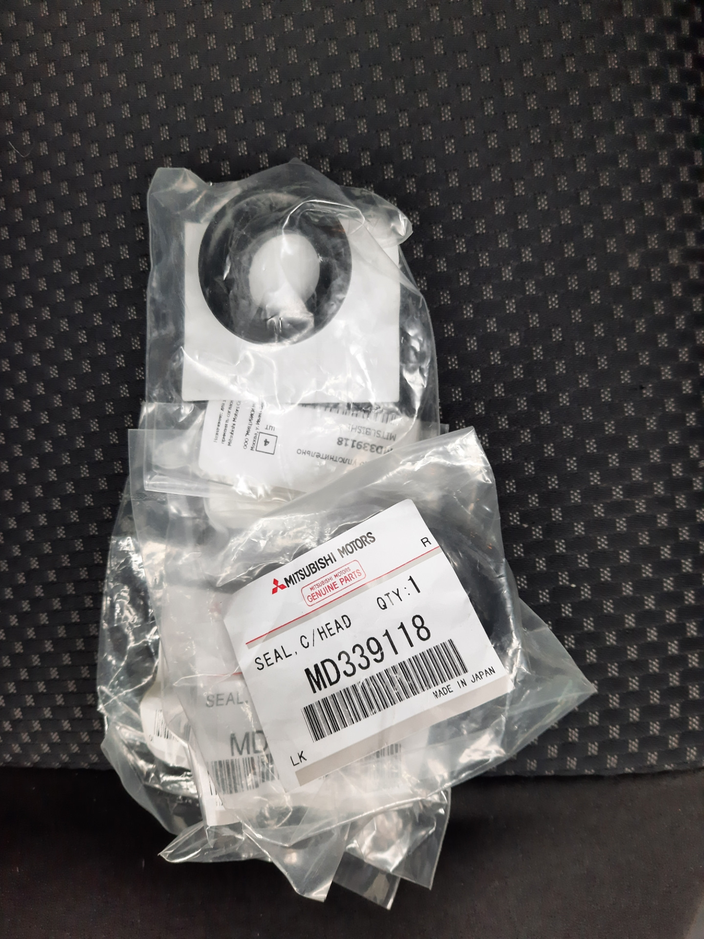 Замена уплотнительных колец свечных колодцев и бронепроводов ...