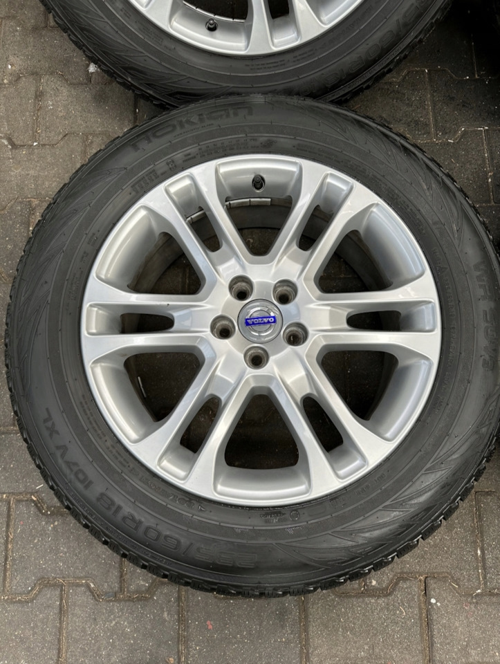 Литые диски Volvo 7,5Jx18 ET55 5x108 на Volvo S60 (2G), Volvo XC60 (1G ...