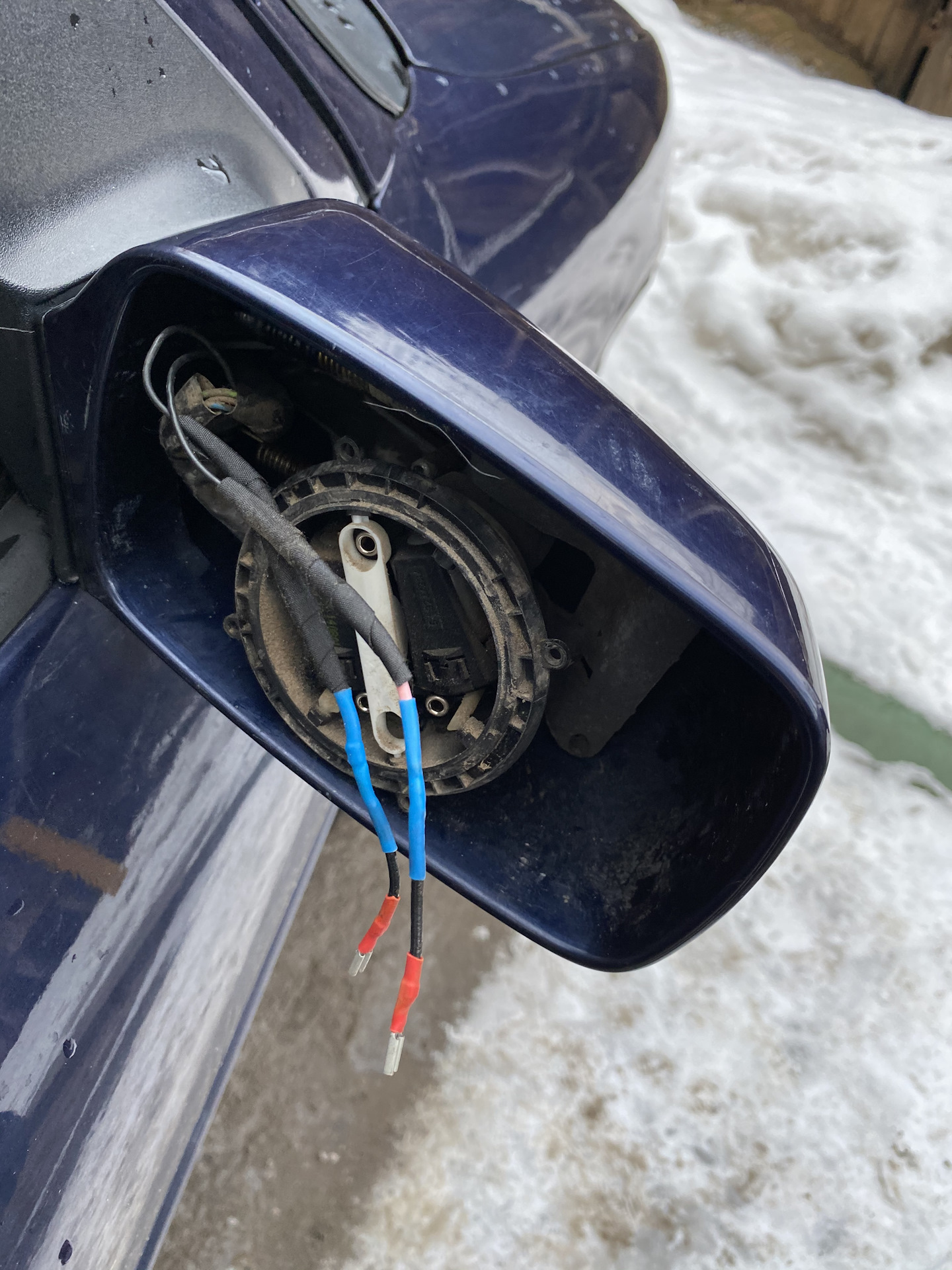 Подогрев зеркал заднего вида — Ford Mondeo II, 1,8 л, 2000 года ...
