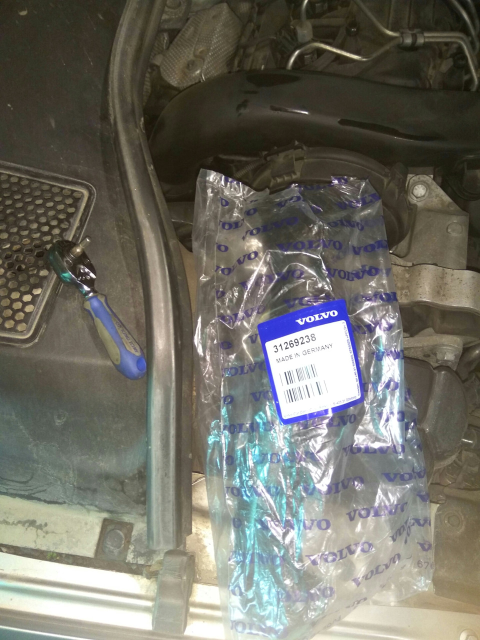 31269238 Патрубок турбины Volvo | Запчасти на DRIVE2