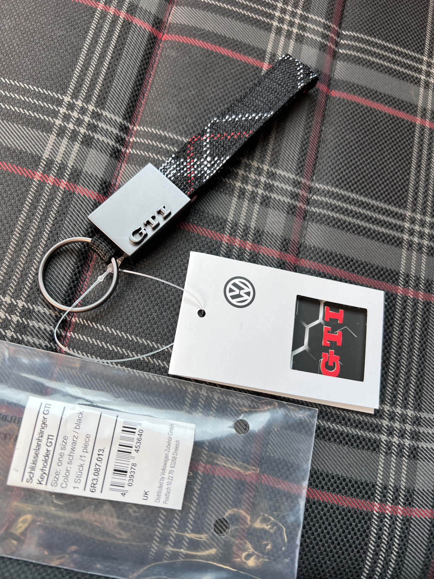 4. Приятные мелочи — Volkswagen Golf GTI Mk7, 2 л, 2019 года | просто ...