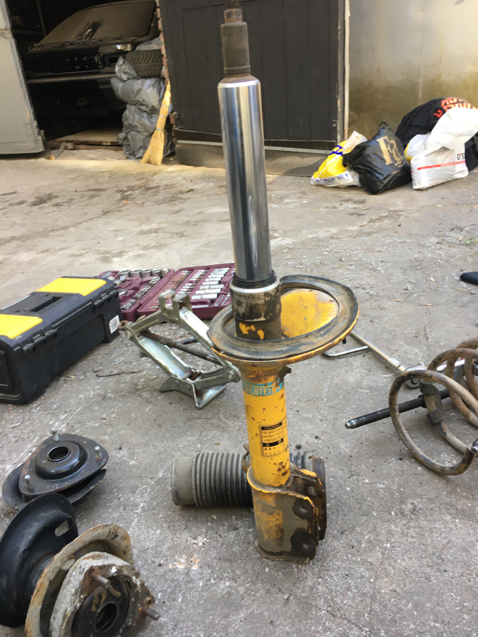 #38 Втулки стабилизатора задней подвески 1K0511327BA — Volkswagen Jetta ...