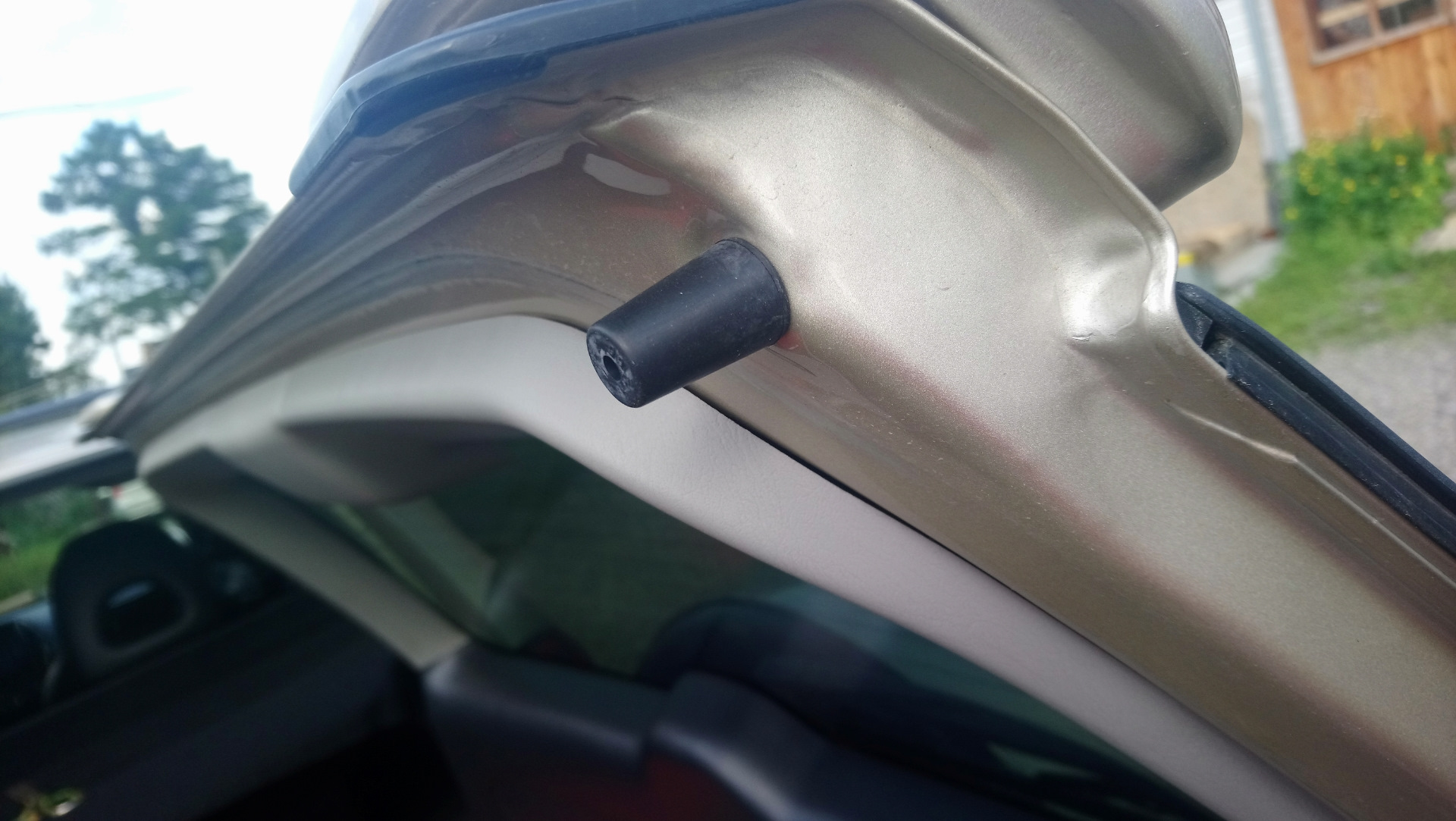 Отбойники пятой двери. — Toyota RAV4 (II), 2 л, 2005 года | расходники ...