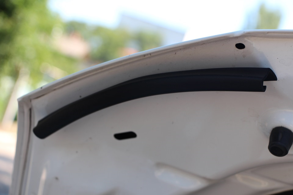 Прокладка для капота — Mitsubishi ASX, 1,6 л, 2012 года | запчасти | DRIVE2