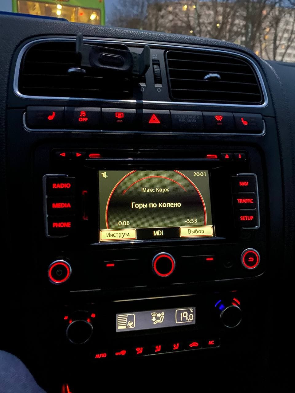 #5. RNS 310 — Volkswagen Polo Sedan, 1,6 л, 2011 года | автозвук | DRIVE2