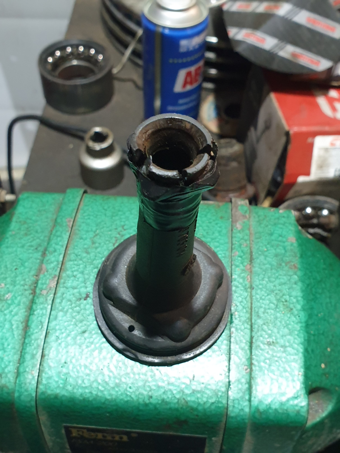 Наконечники катушек зажигания. — Volvo S80 (2G), 2,5 л, 2006 года ...