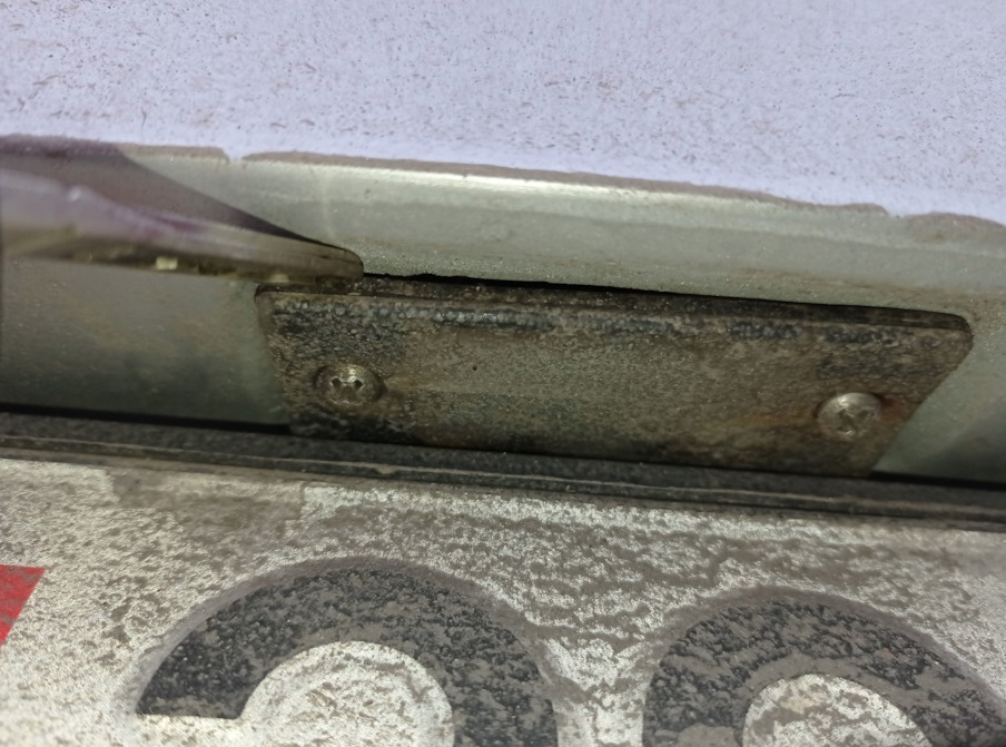 Замена подсветки номерного знака 1J5943021 и 1J5943021D — Volkswagen ...