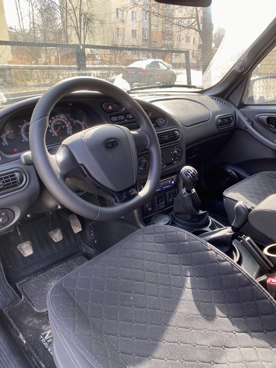 Ручки КПП. — Lada Niva Travel, 1,7 л, 2022 года | тюнинг | DRIVE2