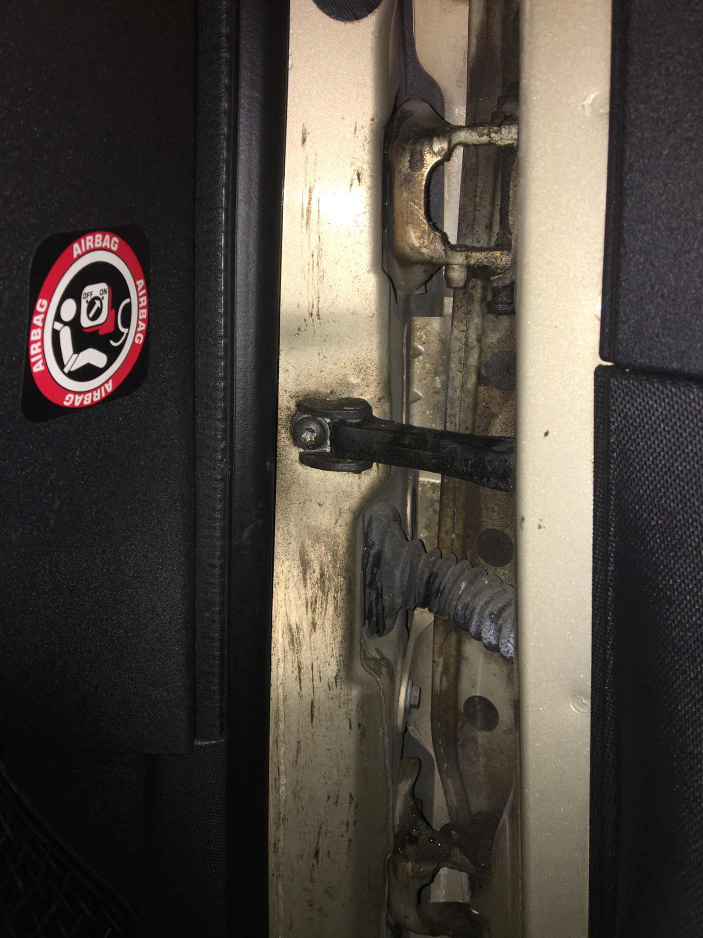 Ограничители передних дверей+ пыльники Citroen C4 5d 2005г — Citroen C4 ...