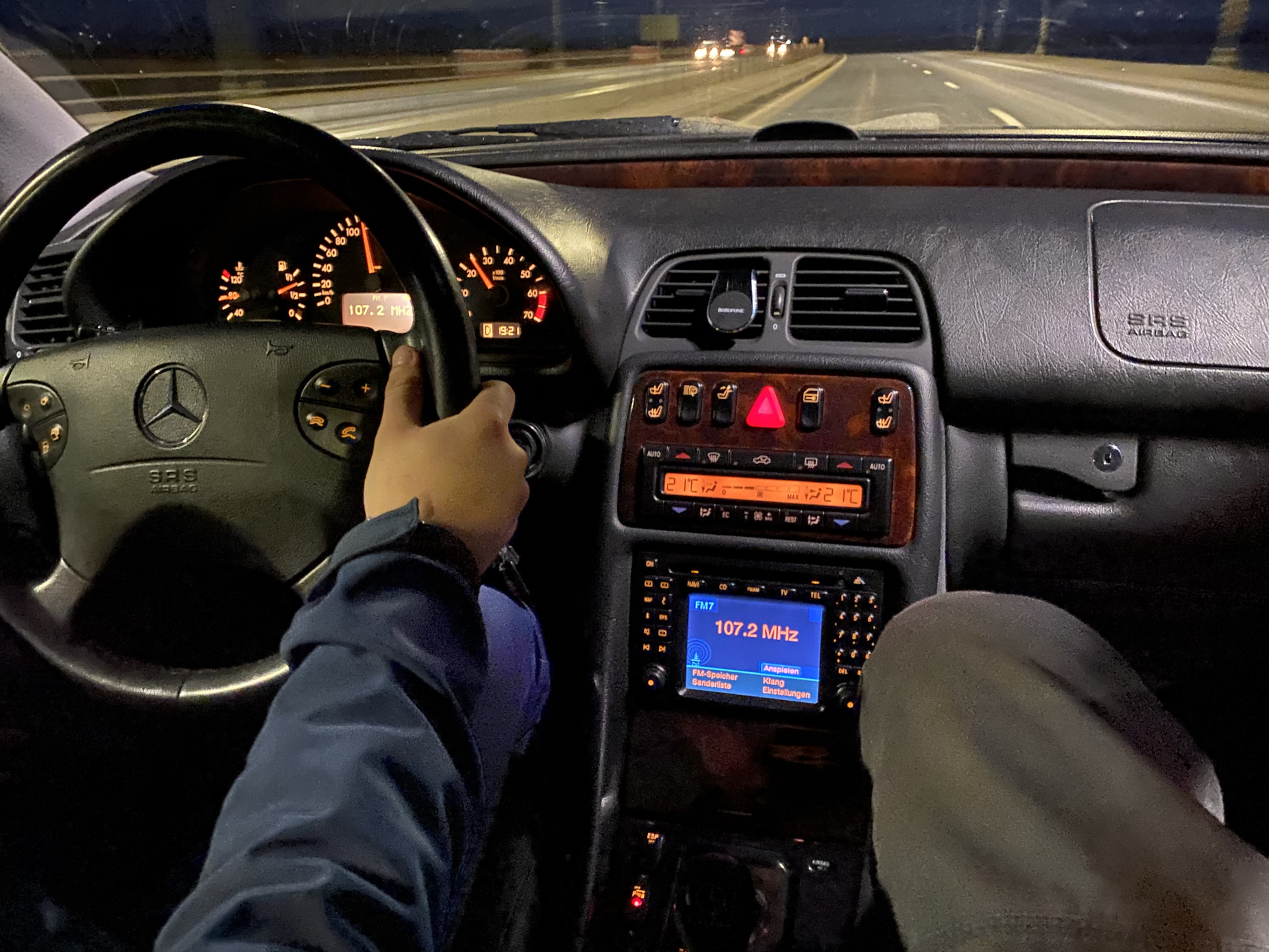 Глаза наконец-то радуются — Mercedes-Benz CLK (W208), 3,2 л, 2000 года | электроника | DRIVE2