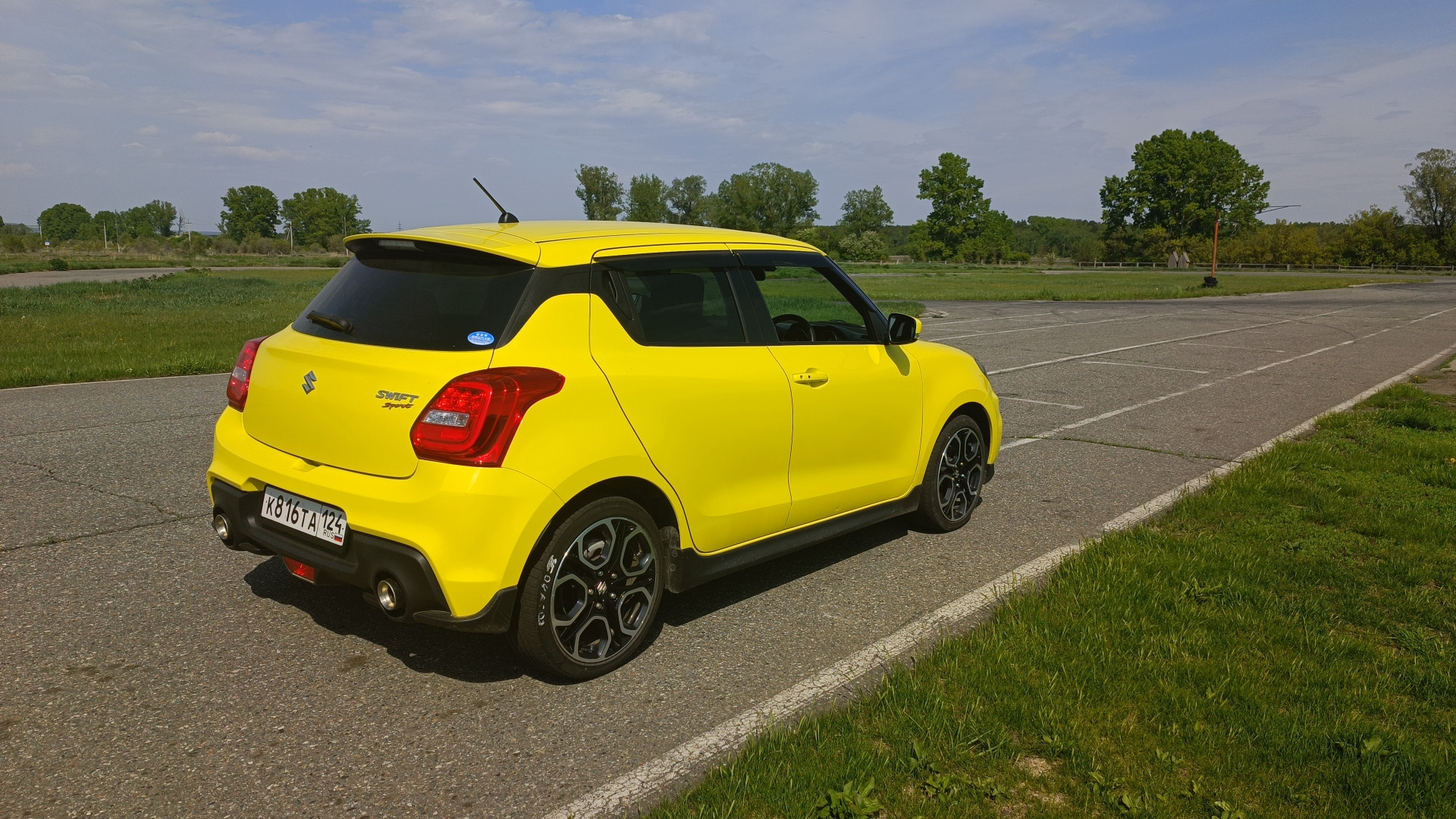 Первый выезд на трек — Suzuki Swift (4G), 1,4 л, 2019 года | тест-драйв ...