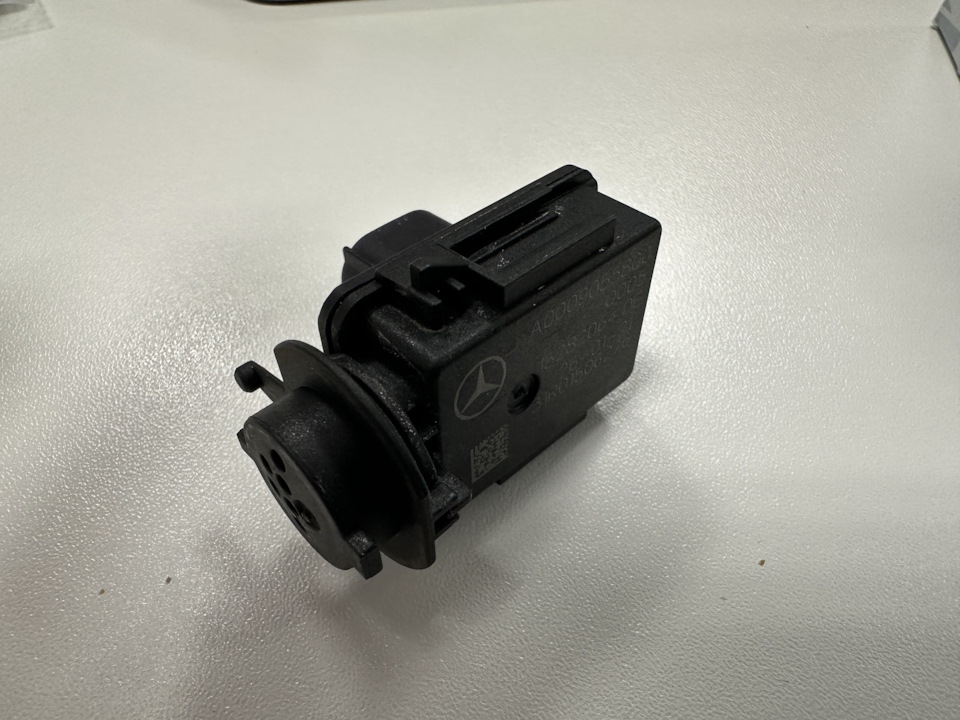 Замена датчика качества воздуха b31/1 — Mercedes-Benz E-Class (W213), 2 ...